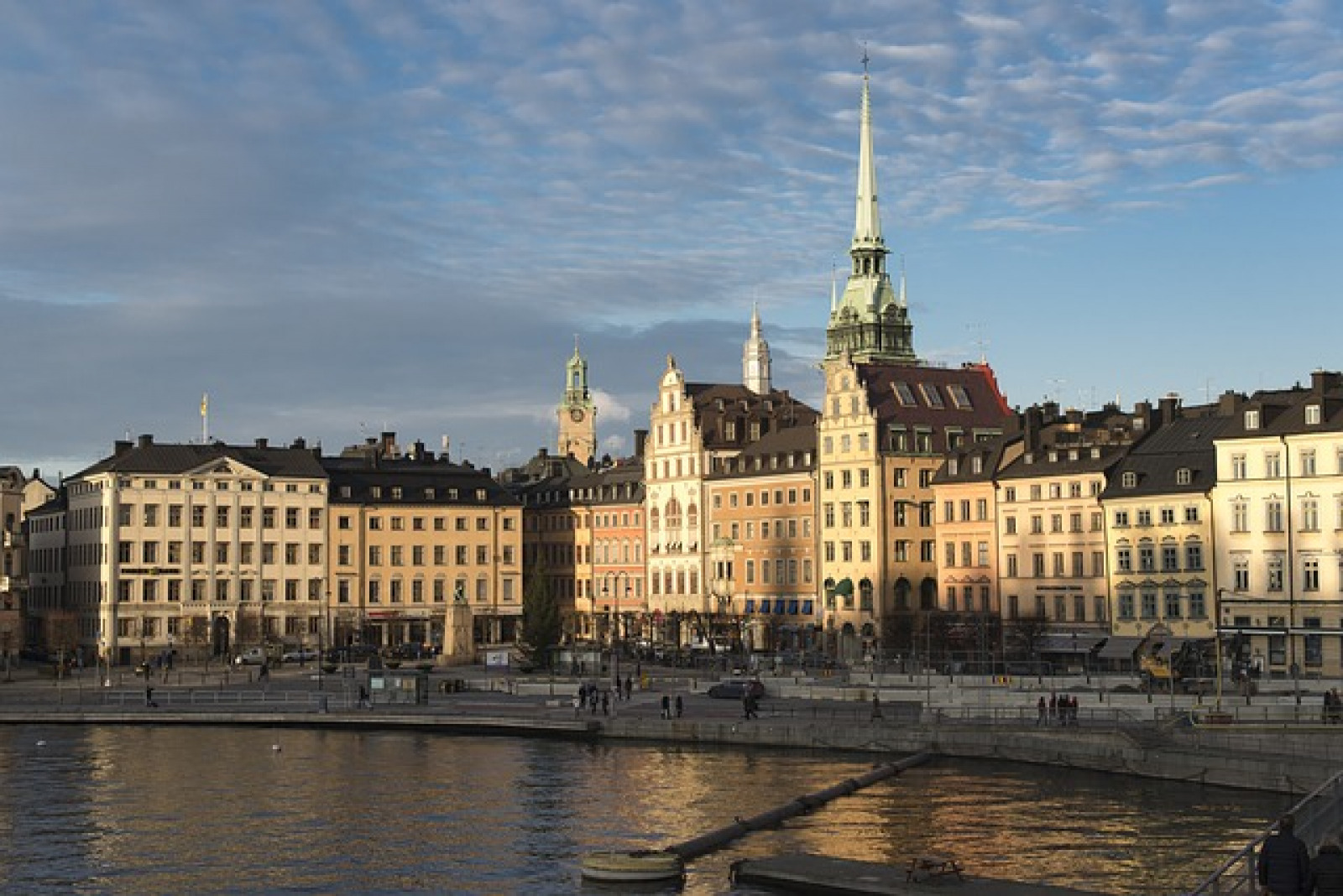 Svenskarnas skulder ökar kraftigt | Fria Tider Svenskarnas skulder ökar kraftigt | Fria Tider