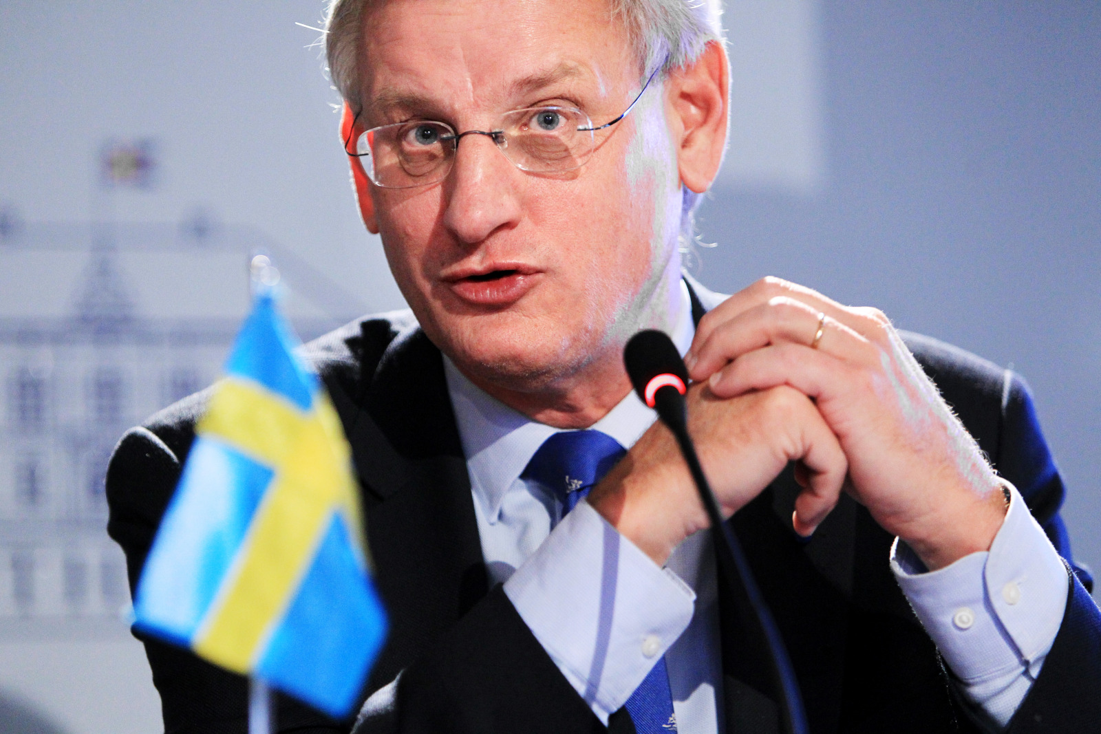 Sverige kallar in Carl Bildt för att smöra för Erdogan | Fria Tider